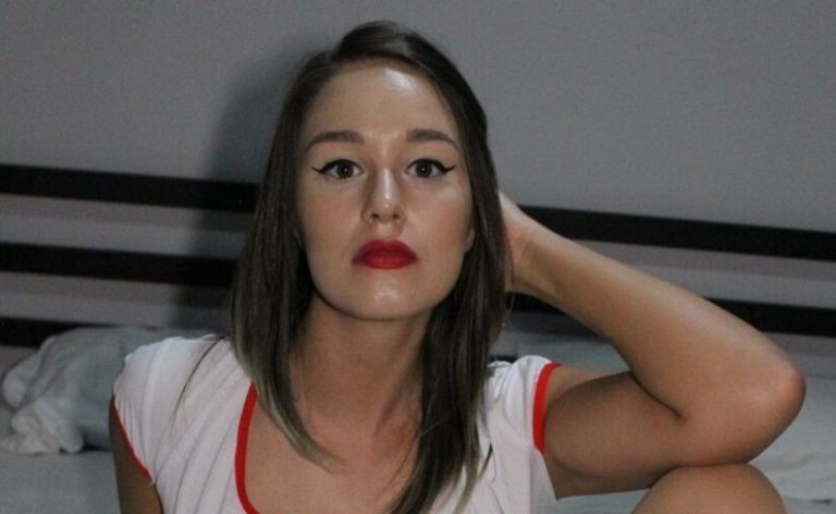 Adult Start Violet Moreau Age, Career, Family, Net Worth, Bio 2024 ...